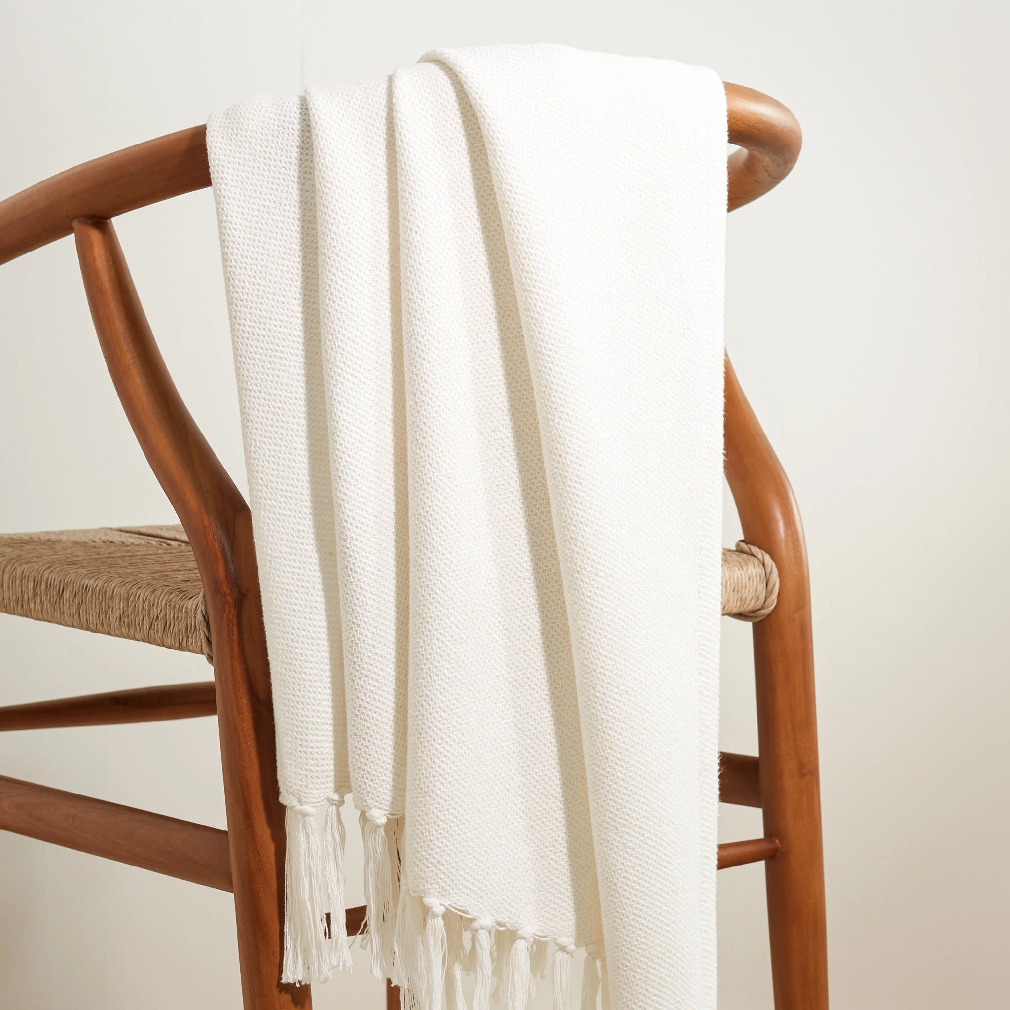 Logan Throw | Dove White – Annie Selke