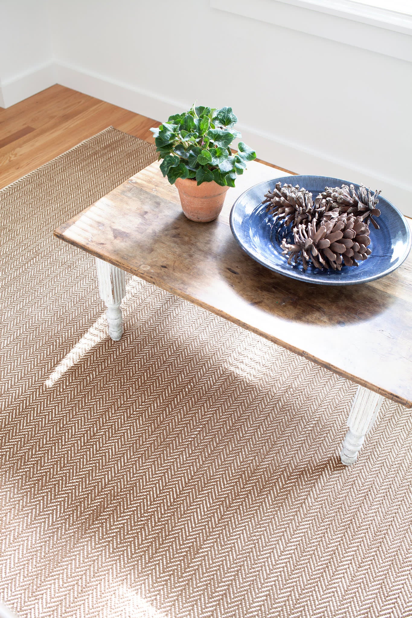 Herringbone Handwoven Cotton Rug | Stone – Annie Selke