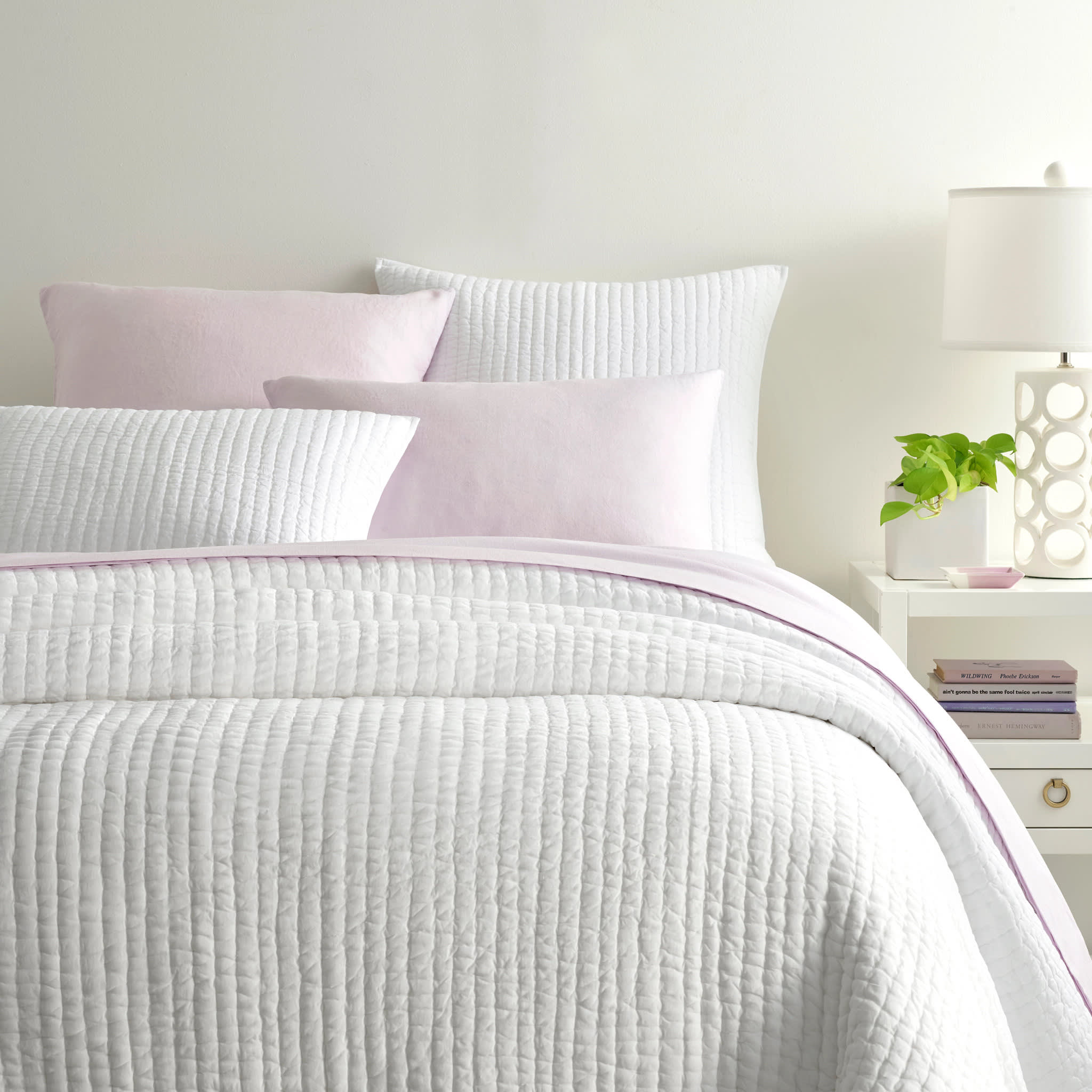 Lana Voile Quilt | White – Annie Selke
