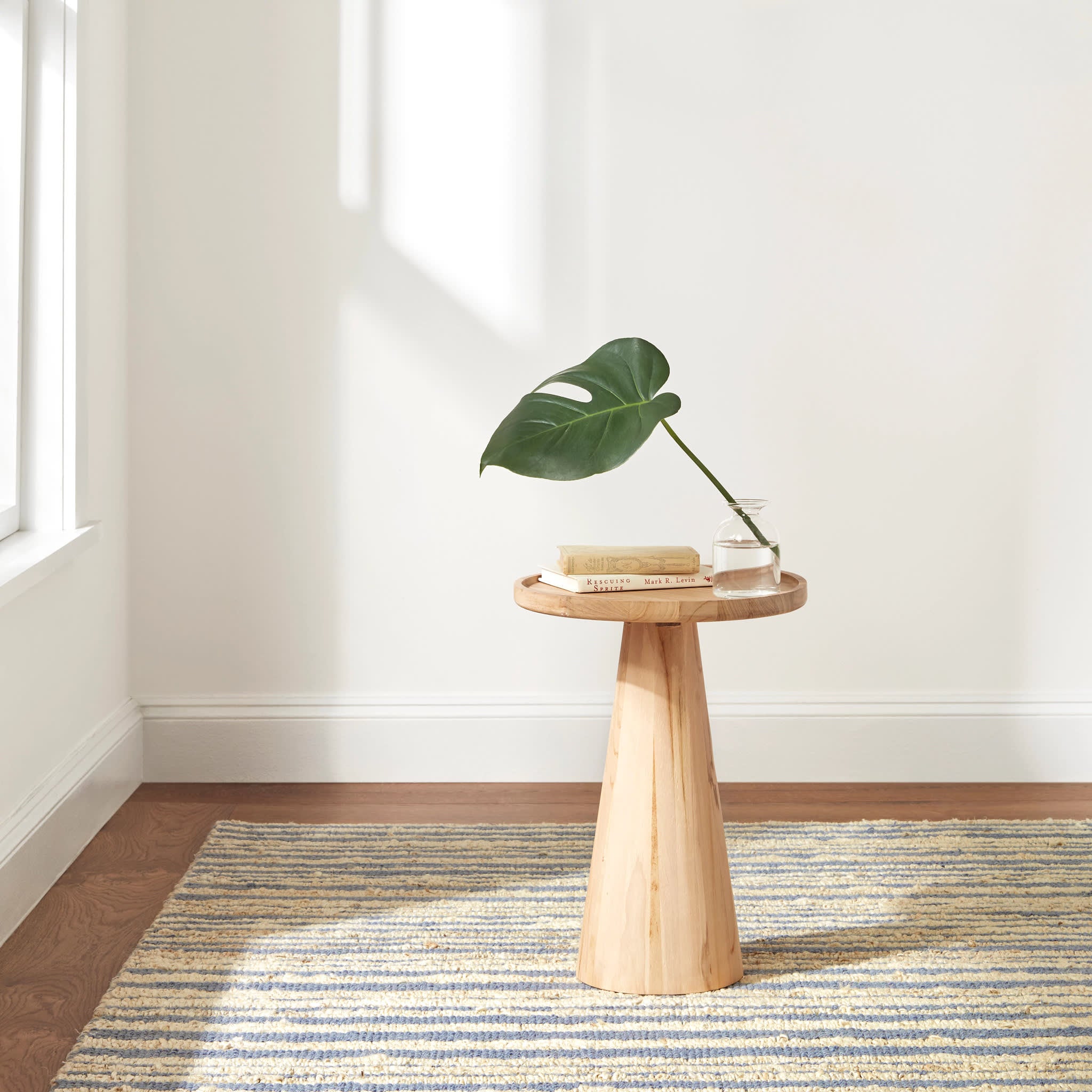 Calder Stripe Pewter Blue Handwoven Jute Rug – Annie Selke