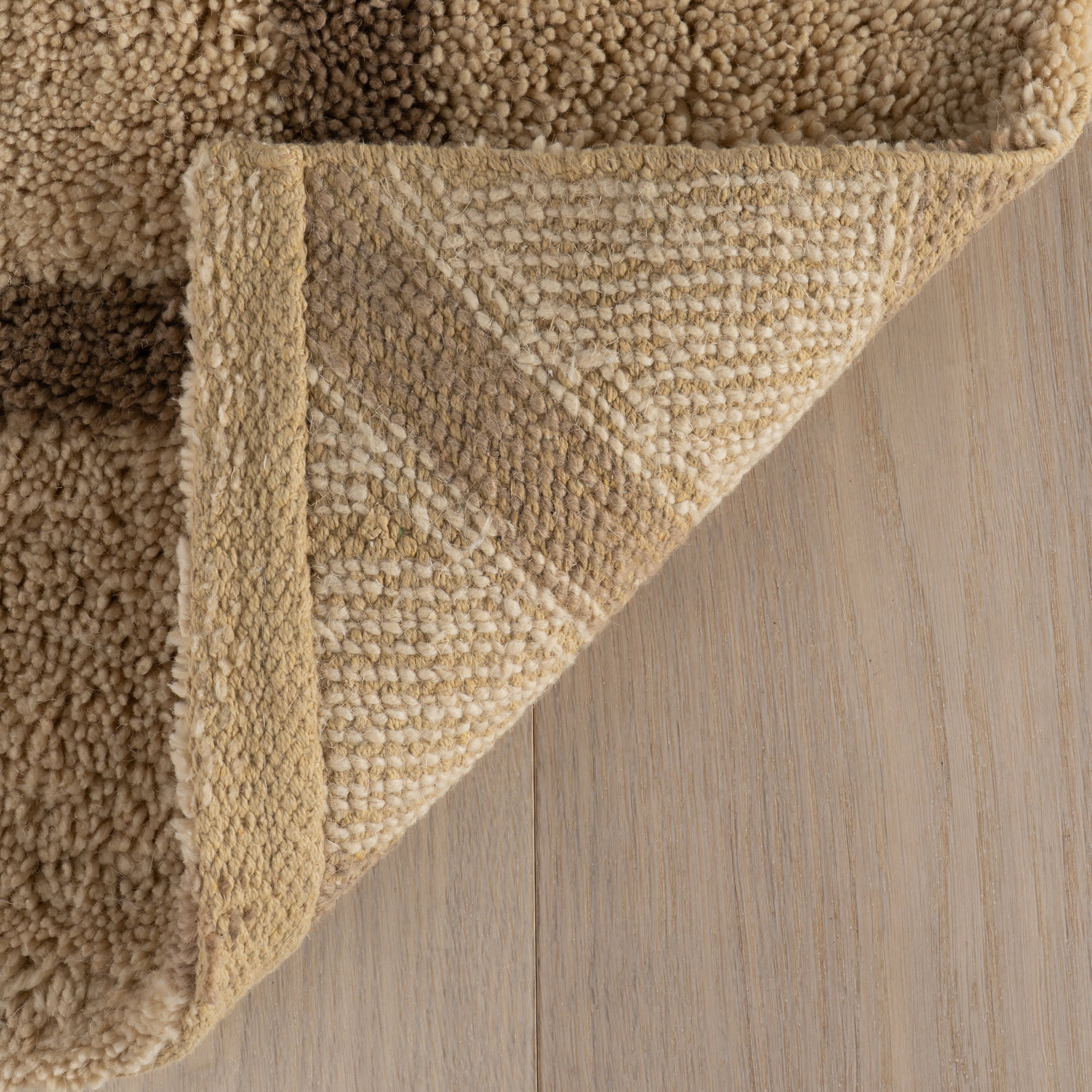 Sivra Bordered Rug | Sand – Annie Selke