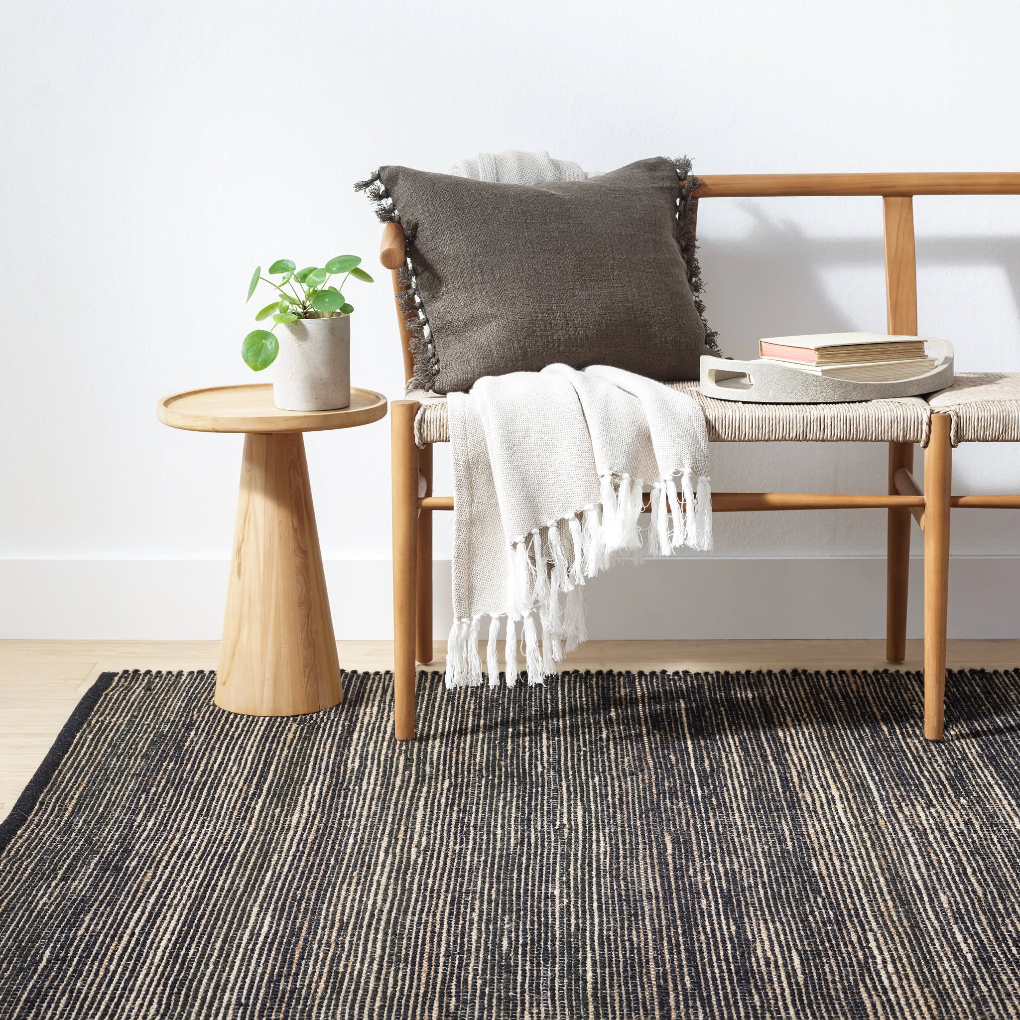 Seed Handwoven Jute Rug | Black/Natural – Annie Selke