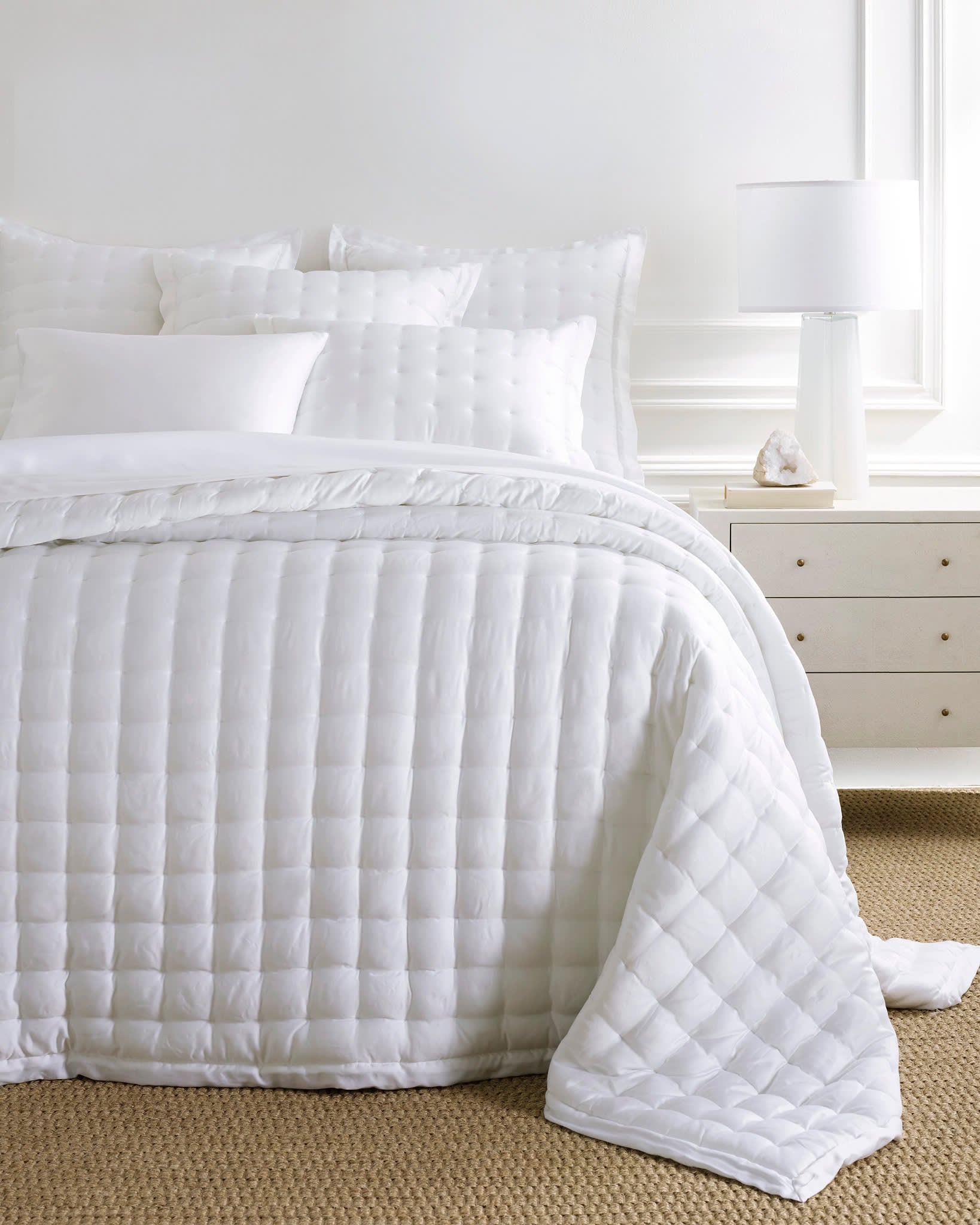 Silken Solid Puff | White – Annie Selke
